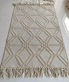 Handwoven special durry rug for home furnishing
