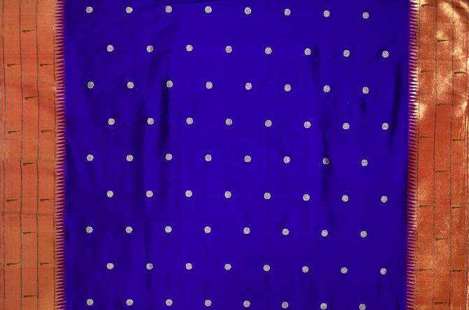 Tripal Muniya Border Fancy pallu Doller Butta